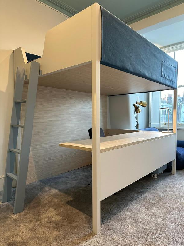 A Nidi Camelot wide loft bed and desk set – LOT.co.uk