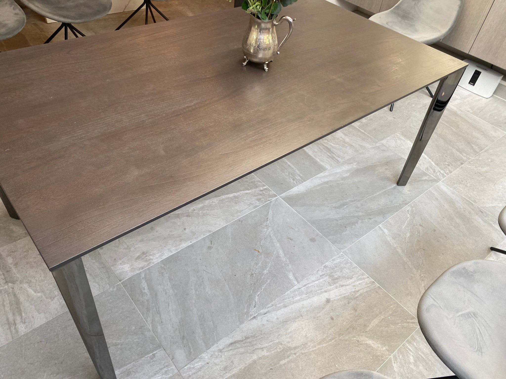 A Molteni & C Filigree Extendable Dining Table – LOT.co.uk