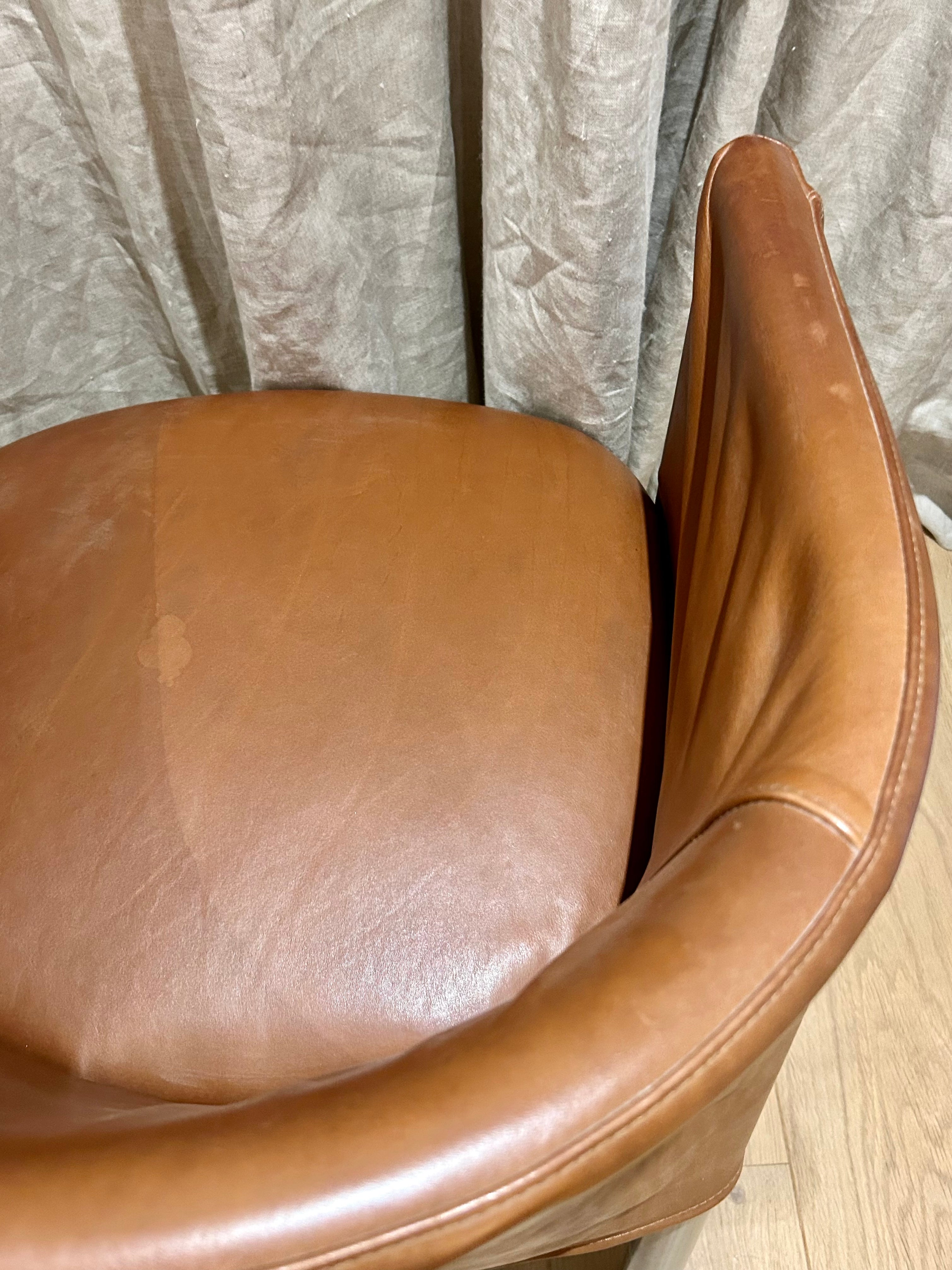 A pair of mixer Leather Chairs By Flexform – LOT.co.uk
